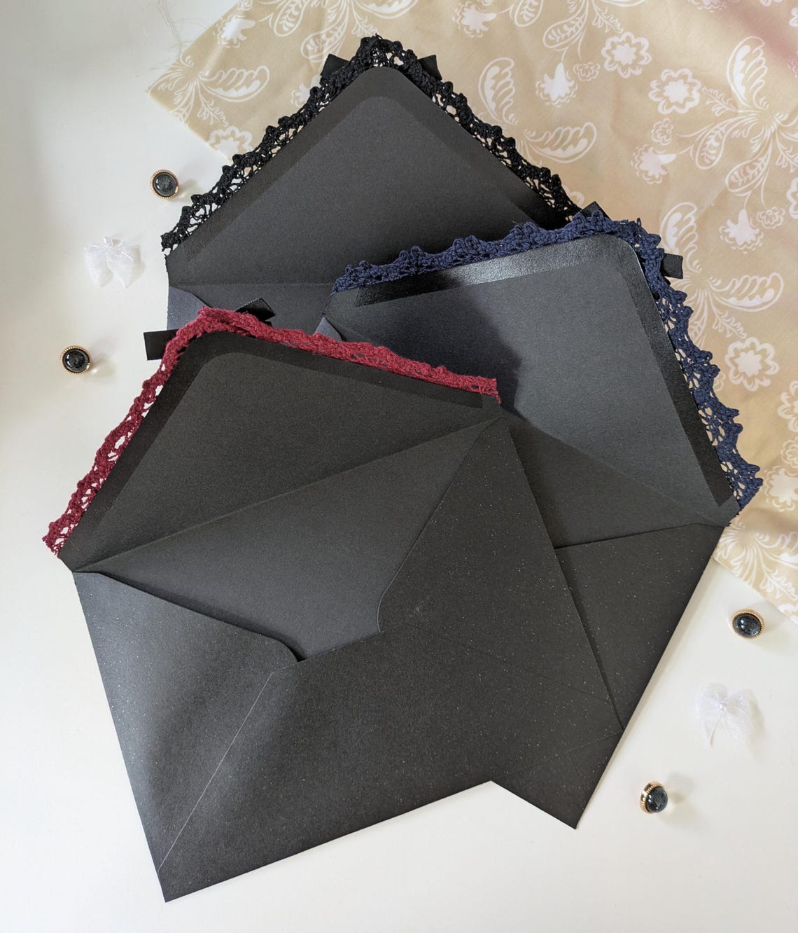 Black Lace Envelopes | Shimmer A7 Envelopes With Bow for 5x7 Cards ...
