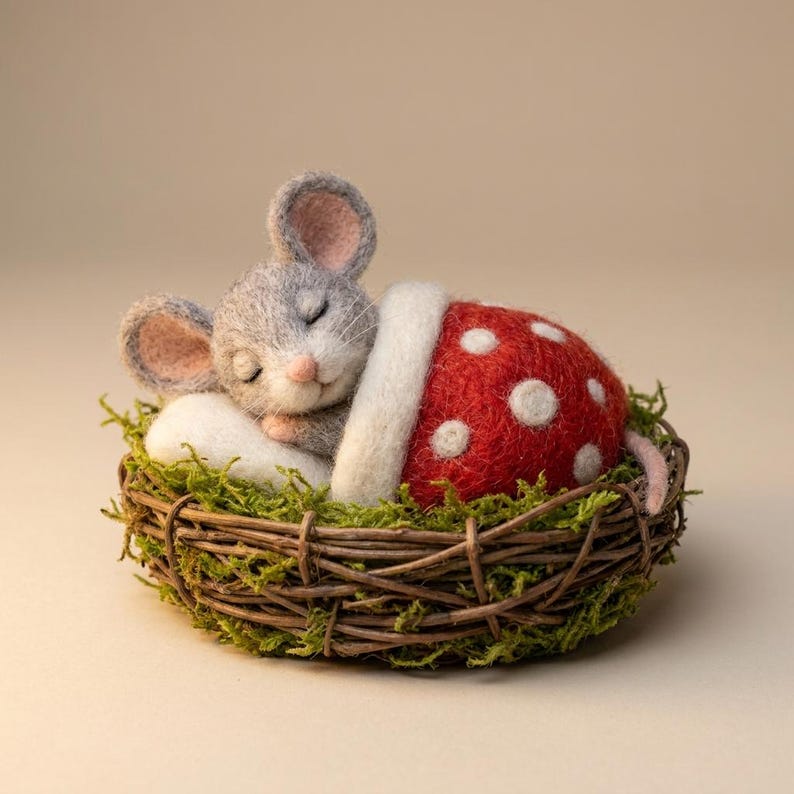 Needle Felt Mouse Family Scene, Wool Mom and Baby Mouse Miniature Decor ...