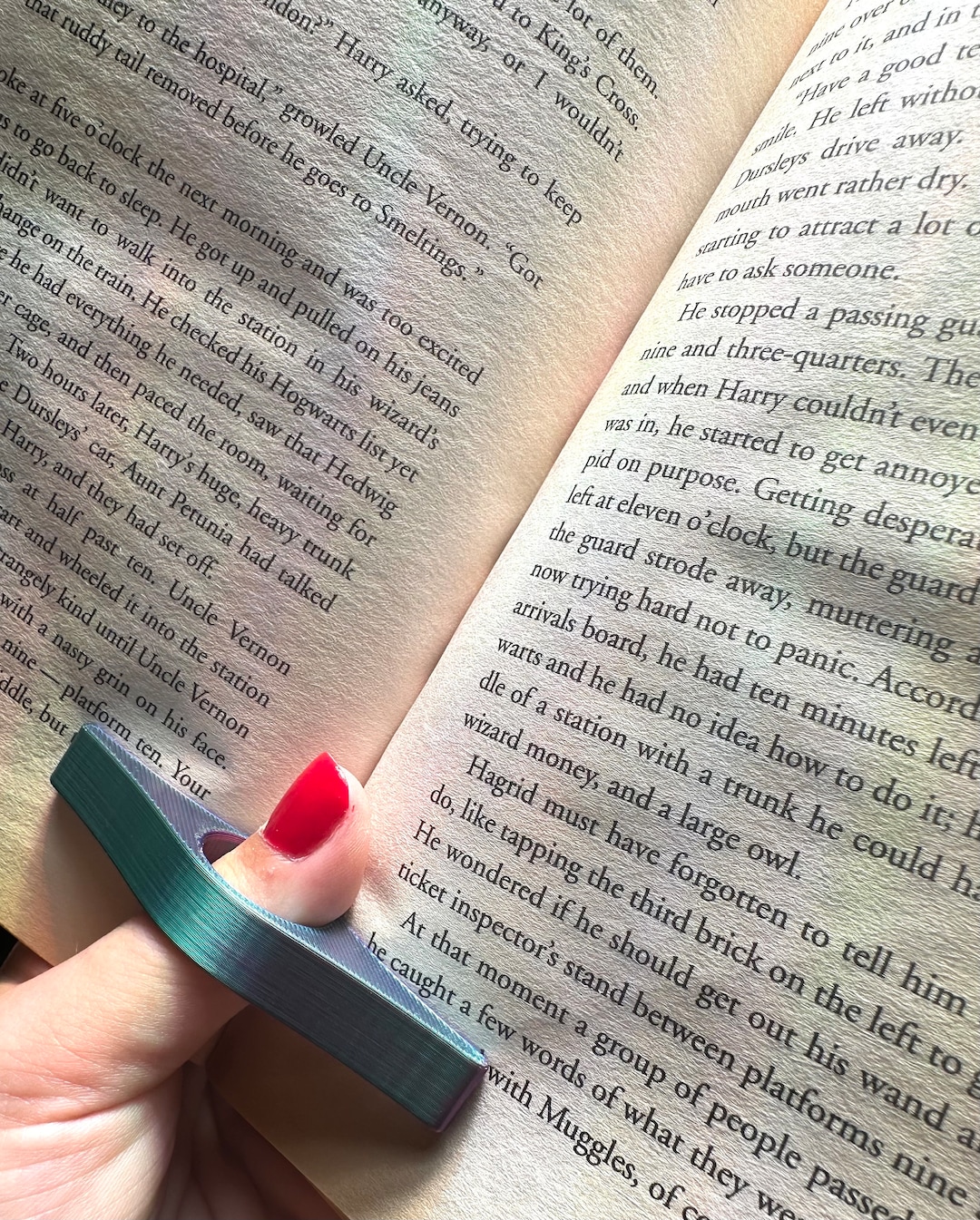 3D Printed Thumb Book Page Holder - Reader Gift - Etsy