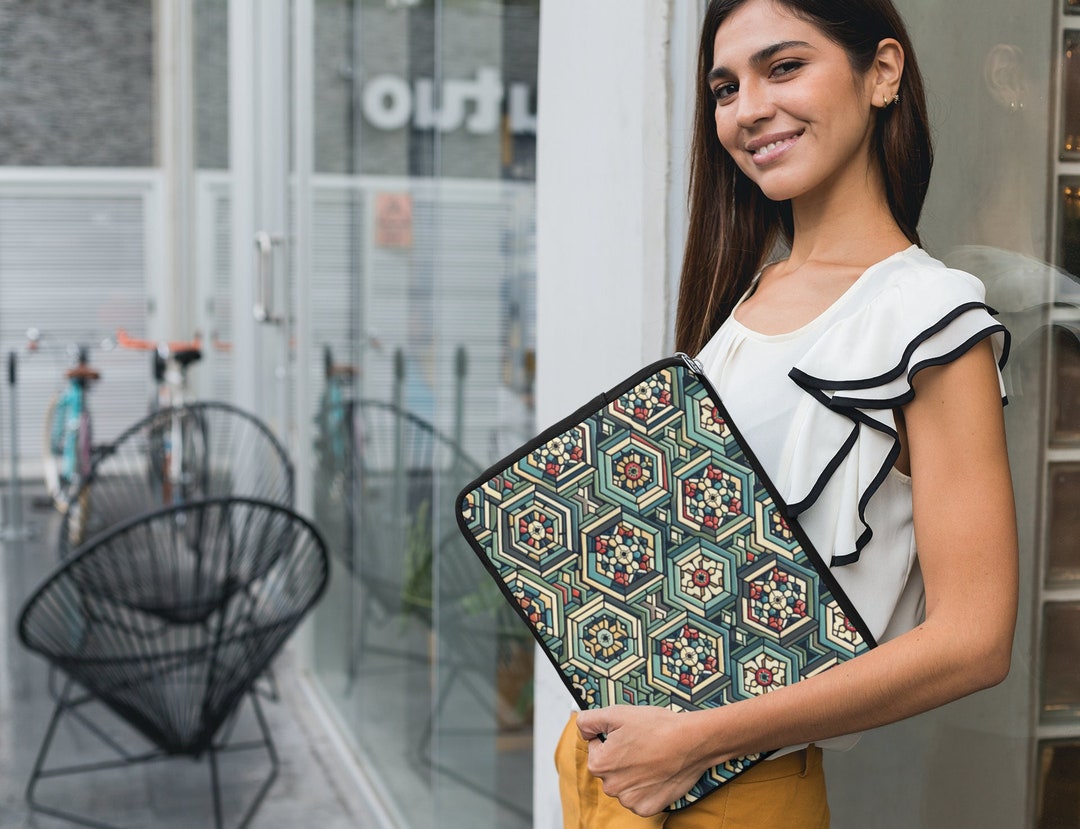 Modern Honeycomb Hexagon Laptop Sleeve, Stylish Interlocking Design in ...