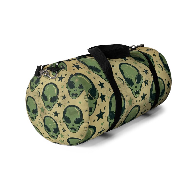 Retro Alien Duffel Bag | Alien Gym Bag | Funny Dance Bag | Cute Retro ...