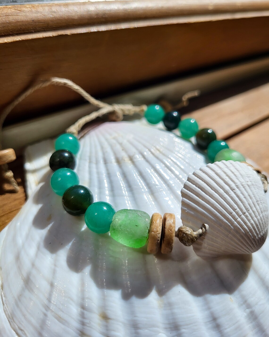 Clam Shell and Jasper + Aventurine Beaded Hemp Bracelet - Etsy