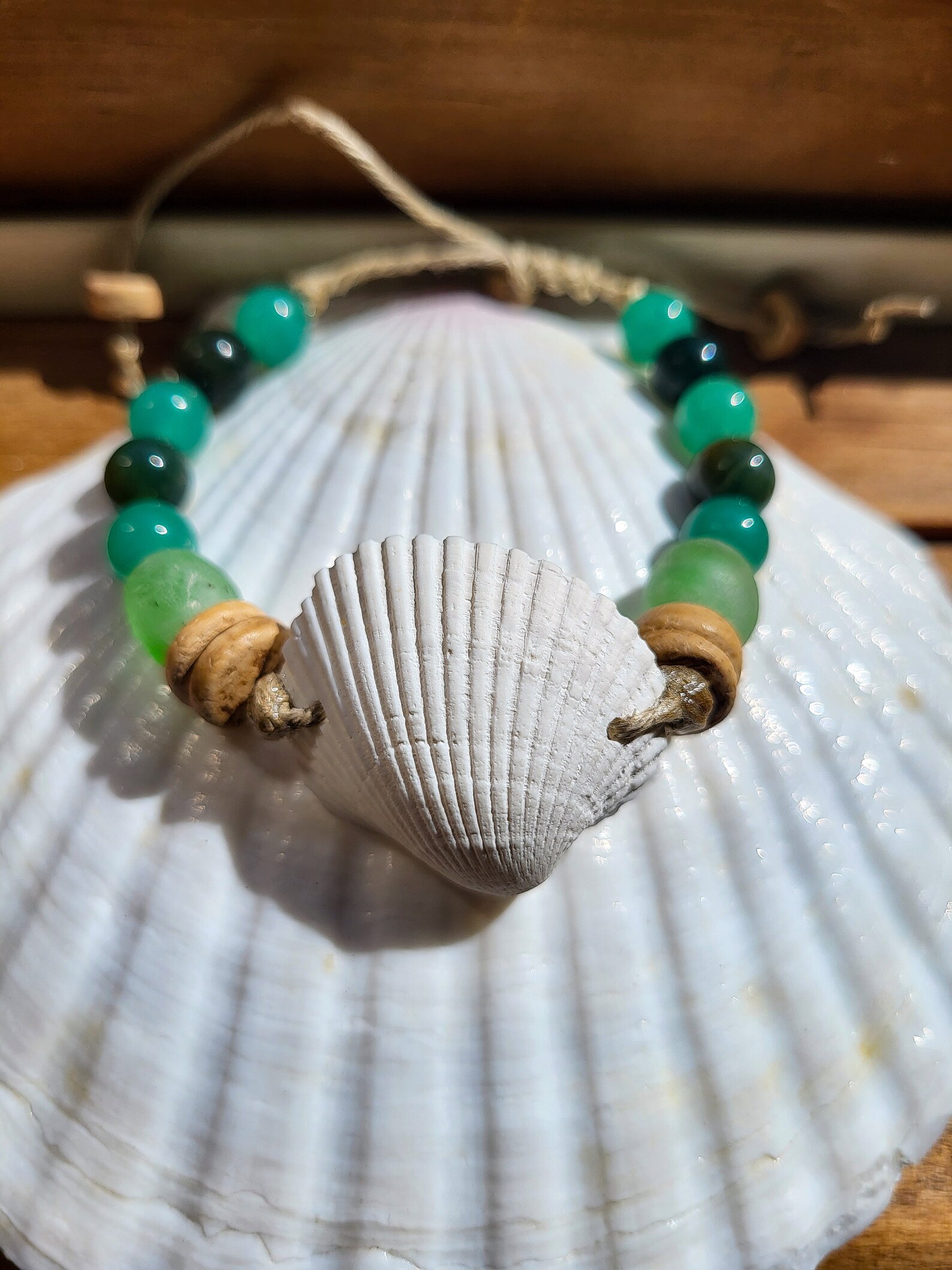 Clam Shell and Jasper + Aventurine Beaded Hemp Bracelet - Etsy