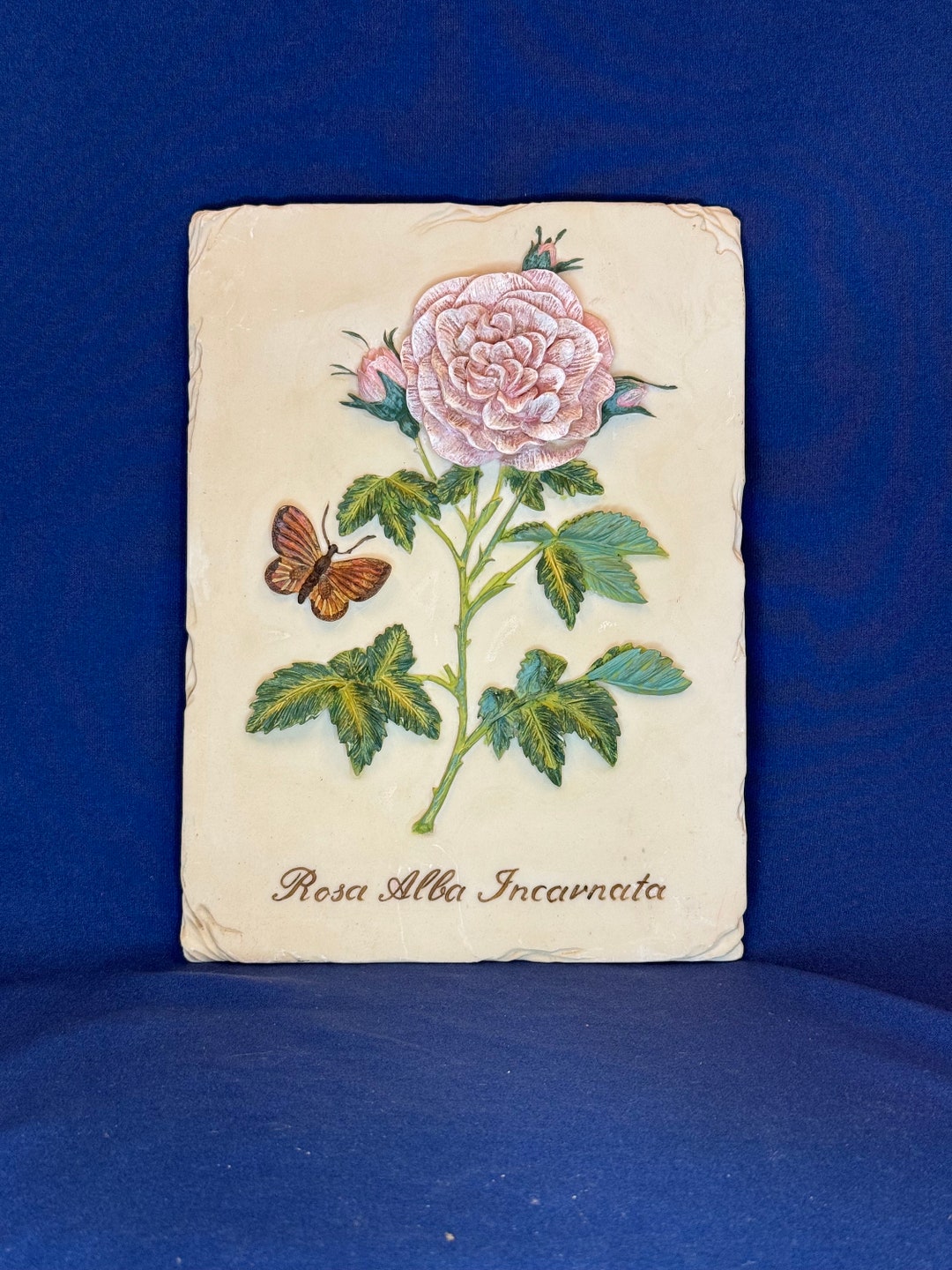 Decoline Handpainted 3D Resin Floral ROSA ALBA Plaque Hanging Wall Art ...