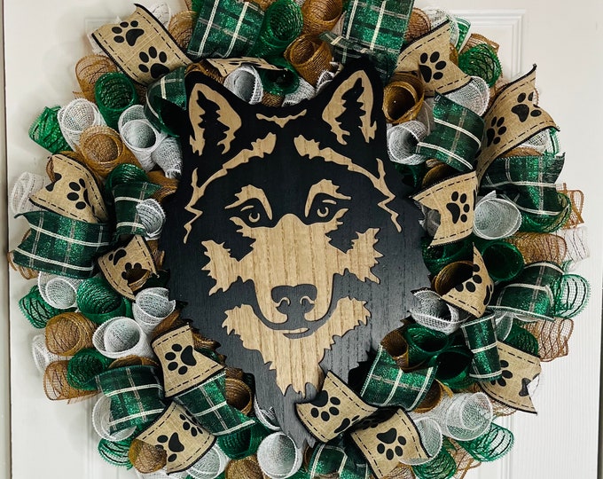 Welcome Wolf Wreath - Etsy