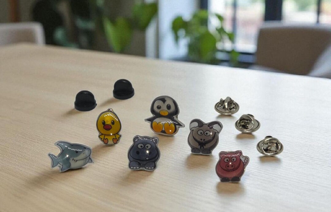 Animal Pins Made of Shrink Film - Multicolor Plastic, Badges With ...