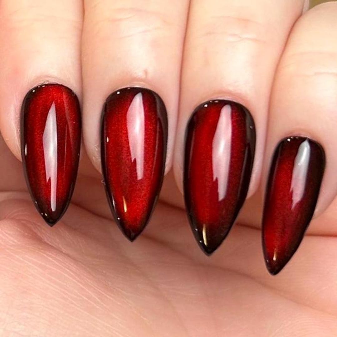 BLOOD MOON | Black to Red Jelly Cat Eye Press-on Nails | Handmade ...