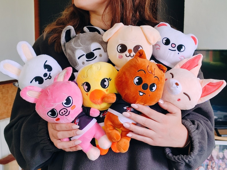 Stray Kids SKZOO Wolfchan, Dwaekki, Quokka, Leebit, Bbokkari, Jiniret, Puppym, Foxiny Free ...