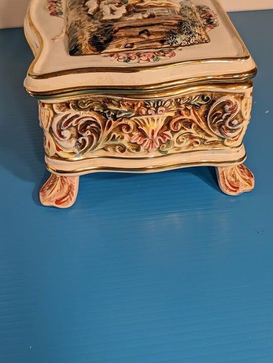 Vintage R. Capodimonte (italy) Hand Painted Footed Jewelry Box - Etsy