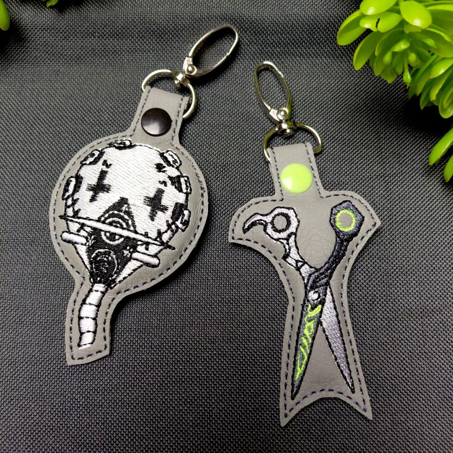 Enjin Full Face Mask Gachiakuta, Scissors Riyo, Manga Pendant Bag Charm ...