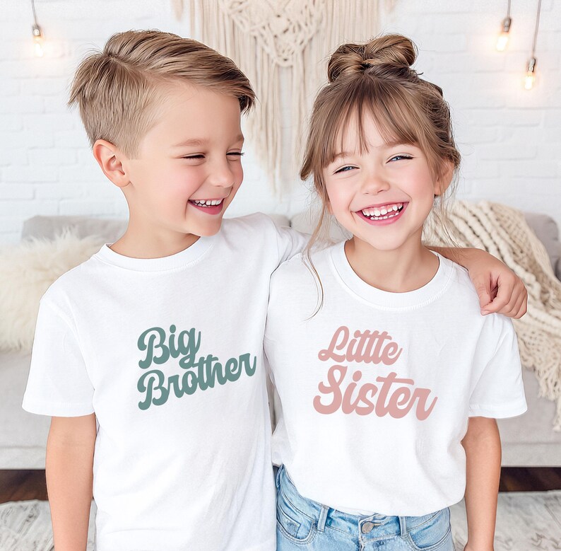 Camiseta con el texto deseado, por ejemplo, "hermana mayor", "hermana ...