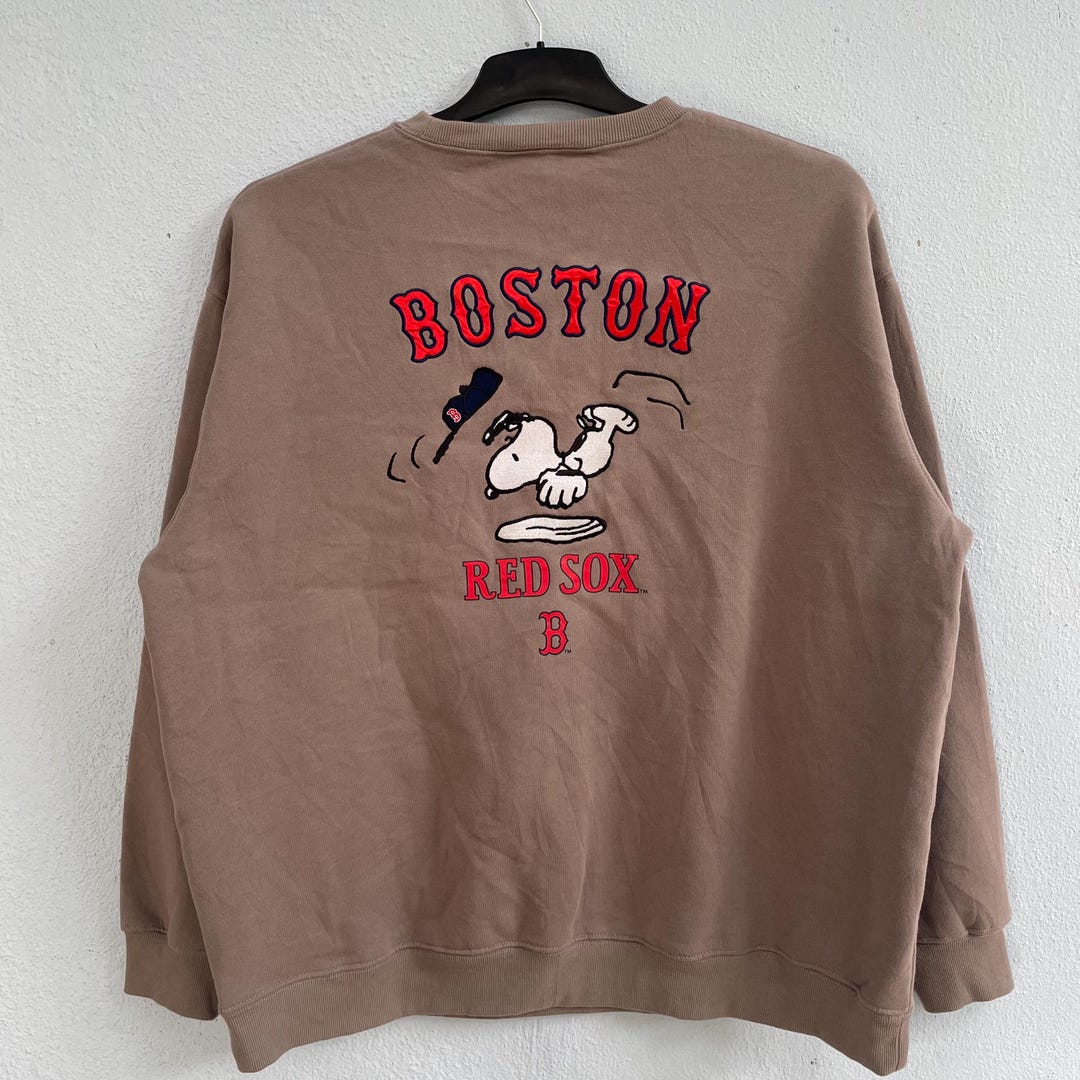 MLB X Peanuts Snoopy Boston Red Sox Embroided Graphic Sweatshirt Big ...