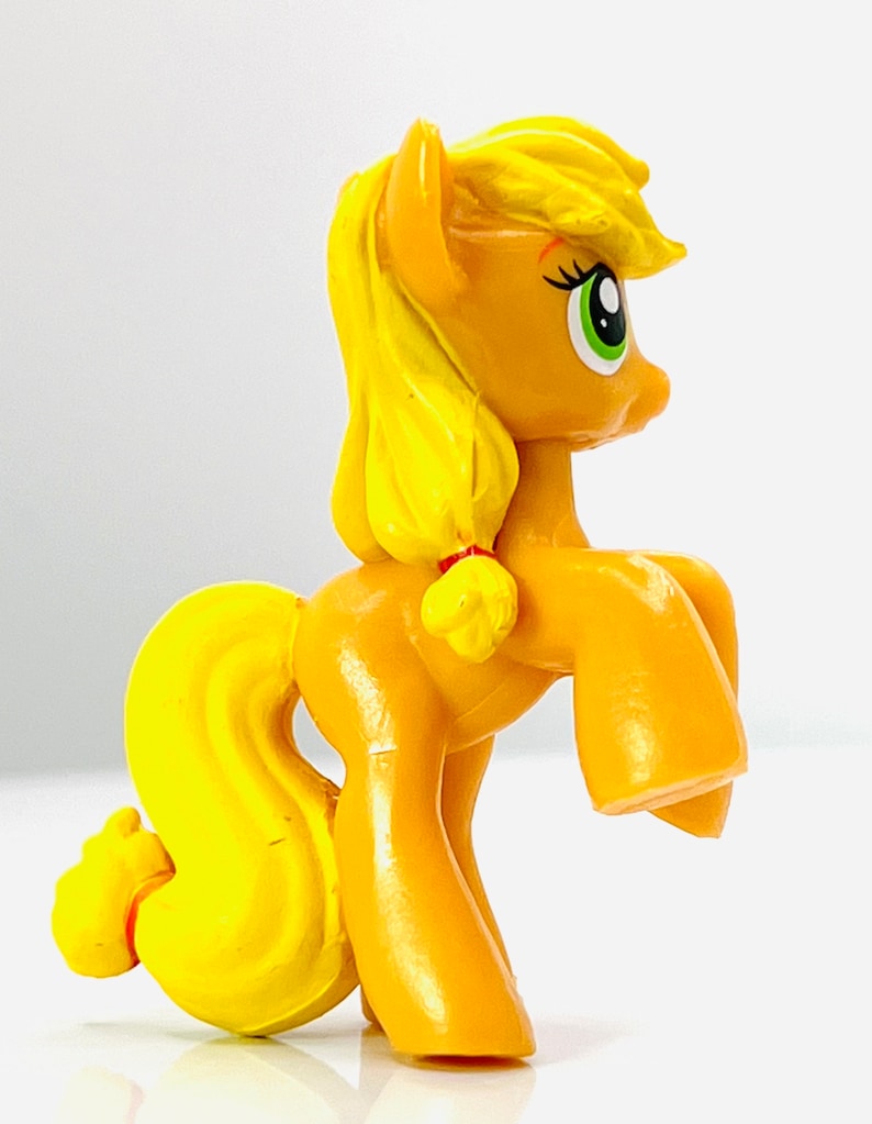 My Little Pony 'applejack' Mini Pony Figure 2 Fim Blind Bag Hasbro - Etsy