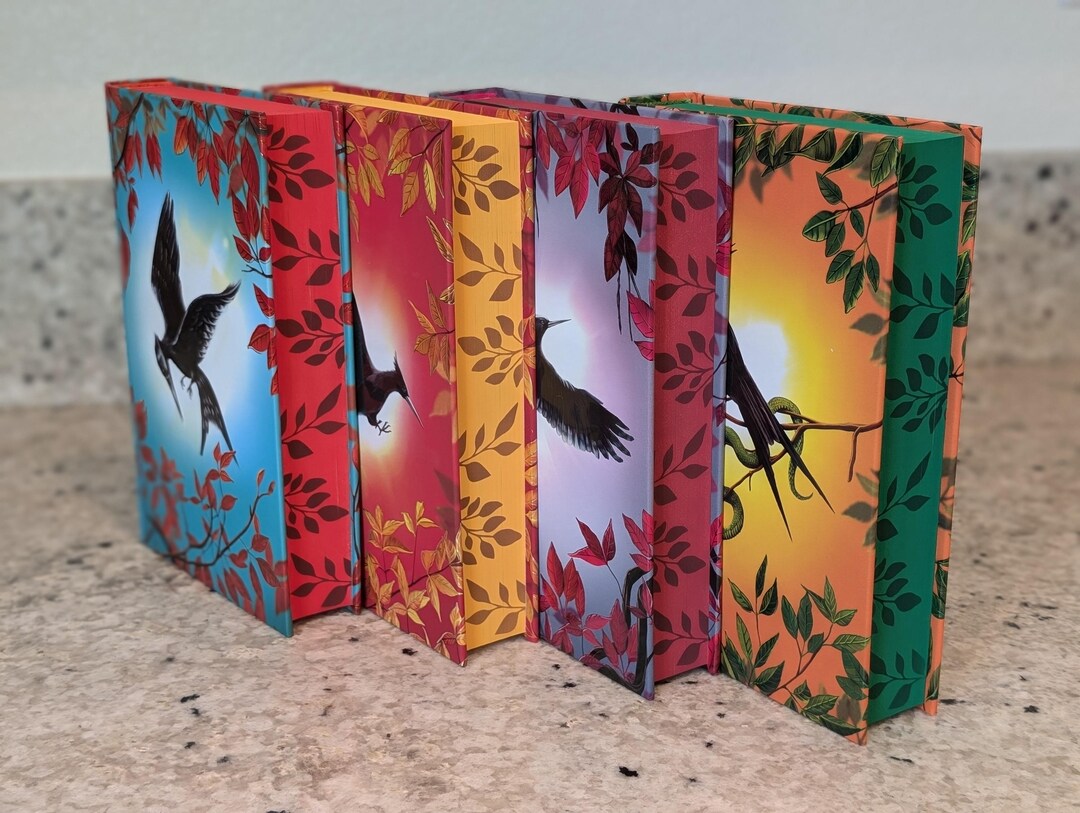 Hunger Games UK Deluxe Hardcover Set: Sprayed Edges, Special Edition ...