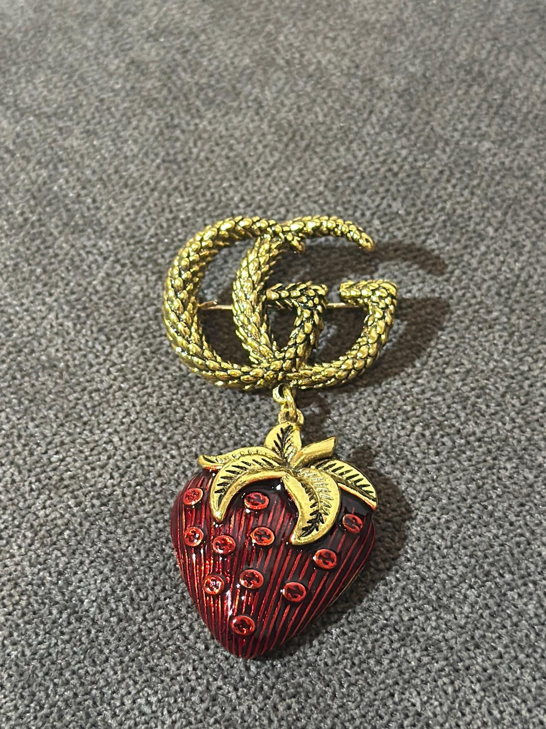 VTG Gucci GG Vintage Gold Snakeskin Brooch Dangle Red Berry Pin ...