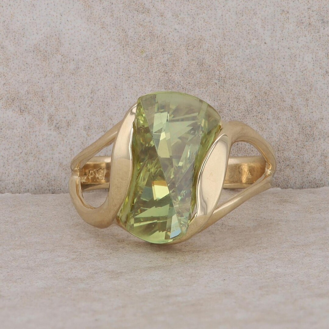 14k Yellow Gold Fantasy Cut Sphene Ring - Etsy