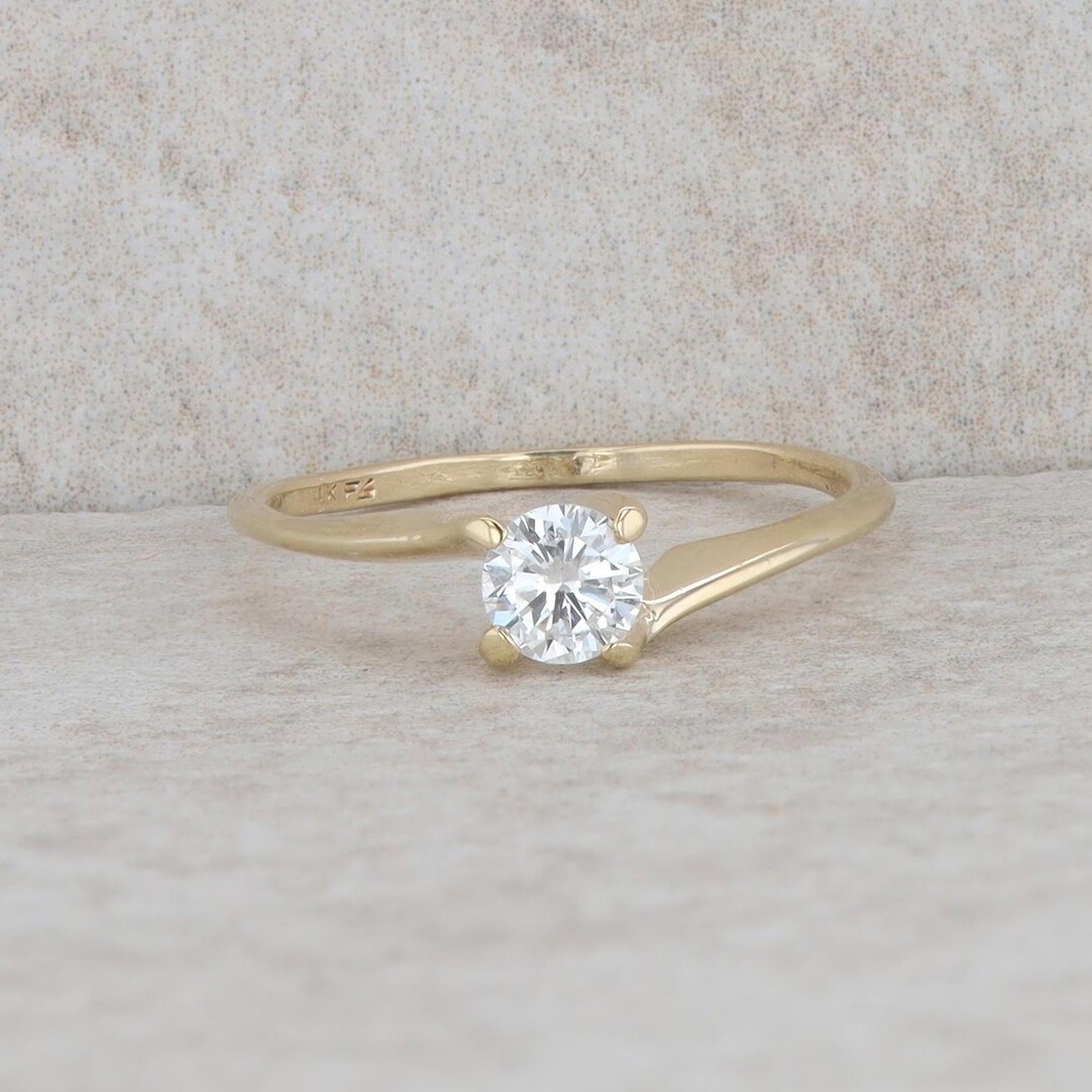 14k Yellow Gold Round Solitaire Engagement Ring - Etsy