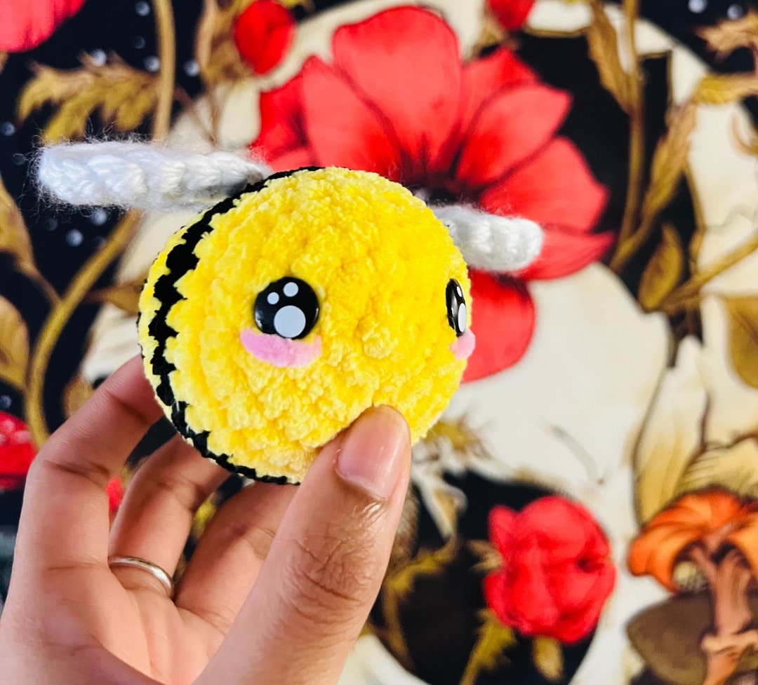 Crochet Bee Plushie| Crochet Bumble Bee| Crochet Bugs| Spooky Crochet ...