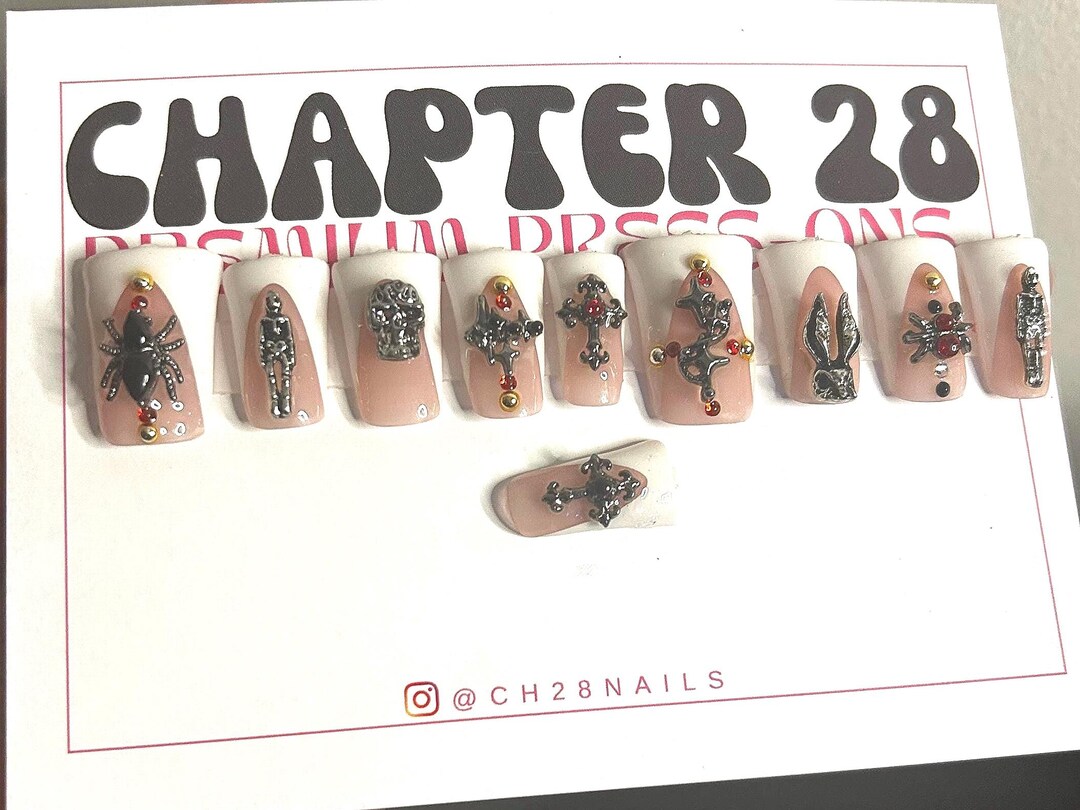 SIMPLE Medi Grunge Duck Frenchie Press Ons | Duck Press on Nails ...