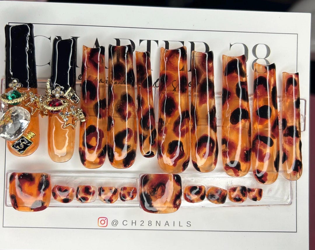 SIGNATURE Vintage Cheetah Print Press on Nails | Timeless Nails ...