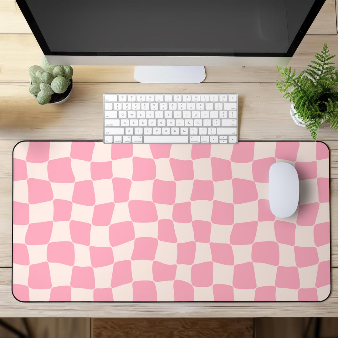Pink Wavy Checkered Desk Mat, Cute Aesthetic Mouse Pad for Desk, Y2K ...