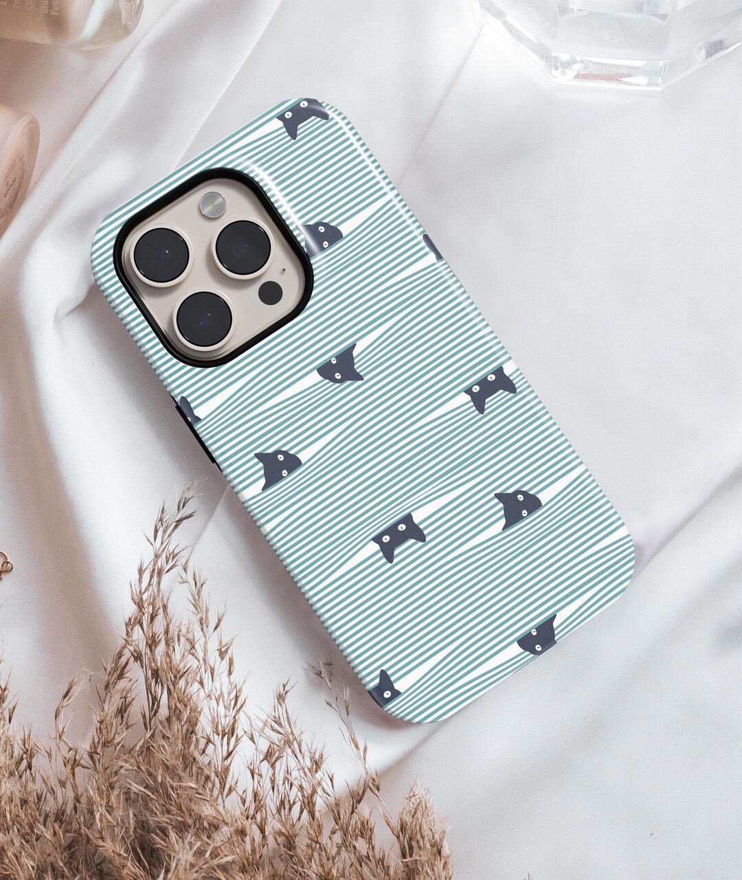 Sneaky Cat Peeking Through the Blinds Phone Case iPhone 15 14 13 12 11 ...