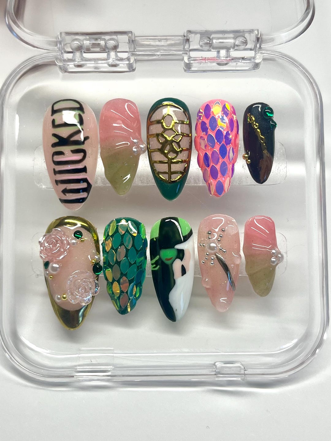 Wicked Inspired Press-on Nails: Glinda & Elphaba, Sparkle Charms - Etsy