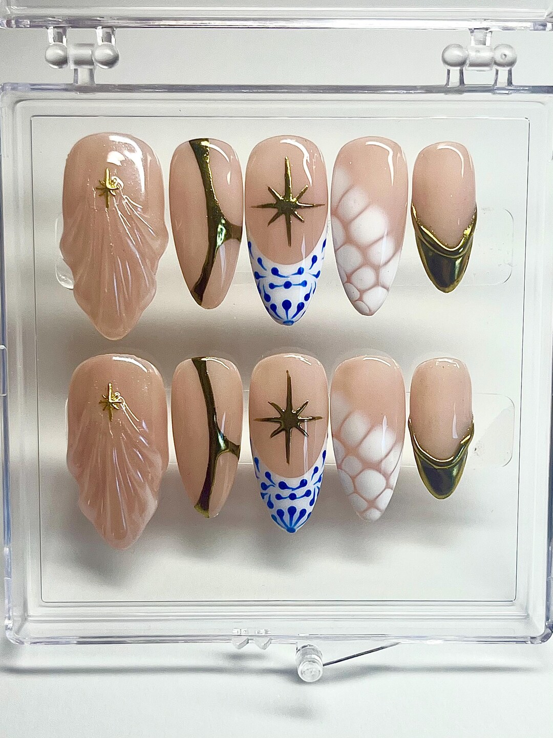Summer in Greece Inspired Nails, 3d Seashell, Chrome, Gold Accents ...