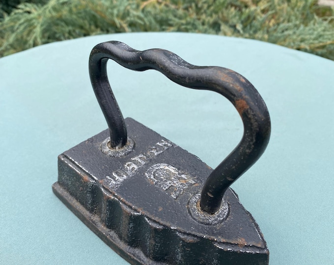 Vintage Charcoal Iron Antique Vintage Coal Clothing Iron Primitive Iron ...