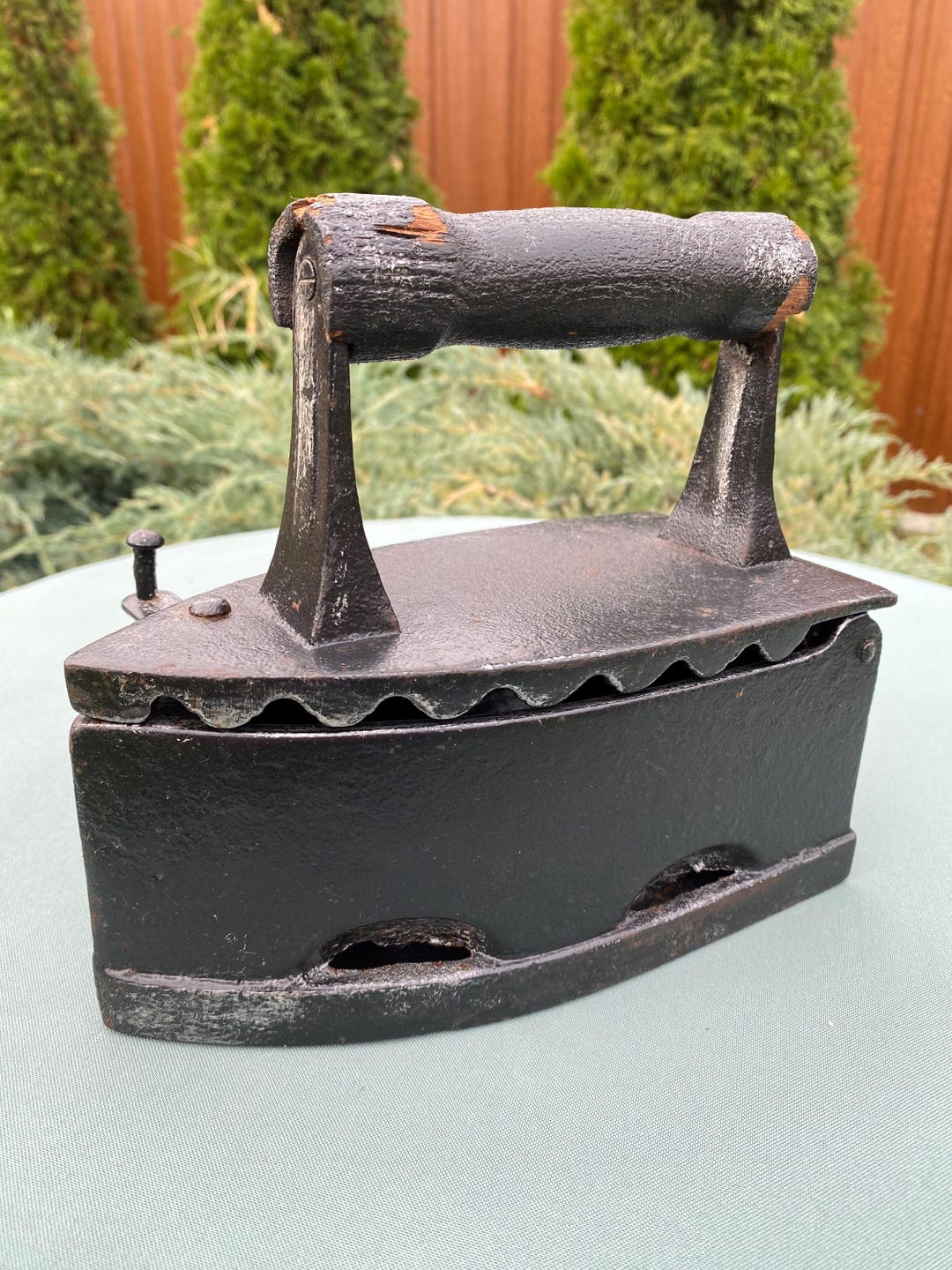 Vintage Charcoal Iron Antique Vintage Coal Clothing Iron Primitive Iron ...