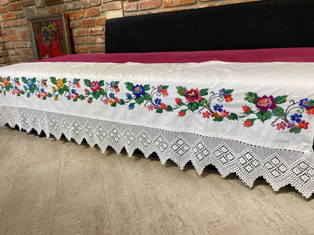 Hand Embroidered Ukrainian Bed Sheet Antique Embroidered Valance Linen ...