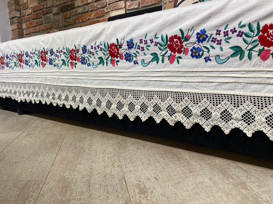 Hand Embroidered Ukrainian Bed Sheet Antique Embroidered Valance Linen ...