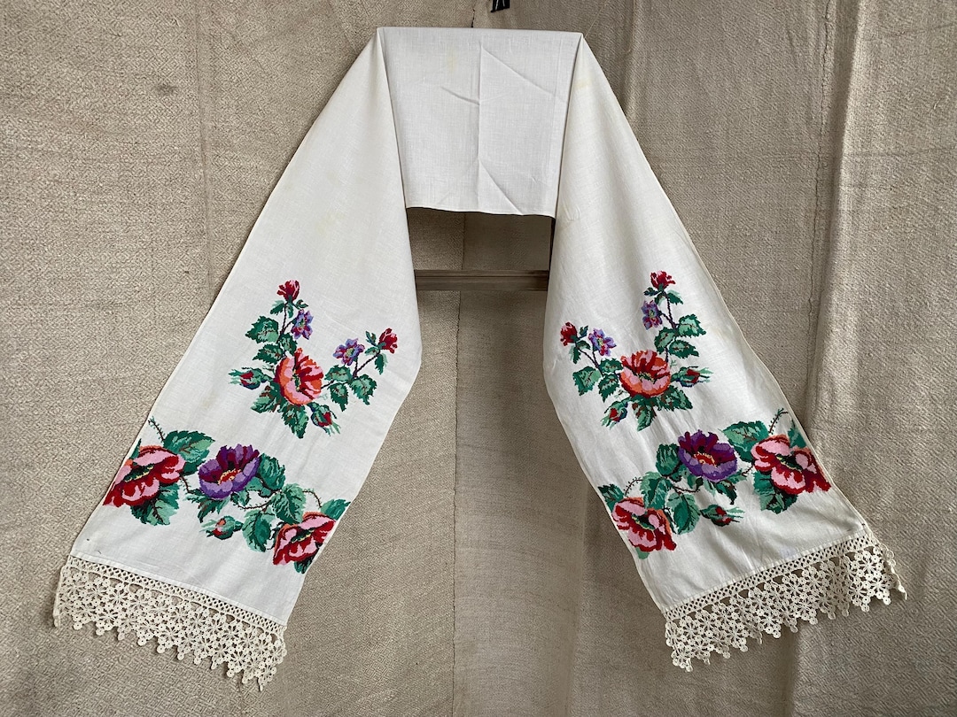 Vintage Ukrainian Rushnyk - Hand Embroidered Linen Ritual Towel - Etsy