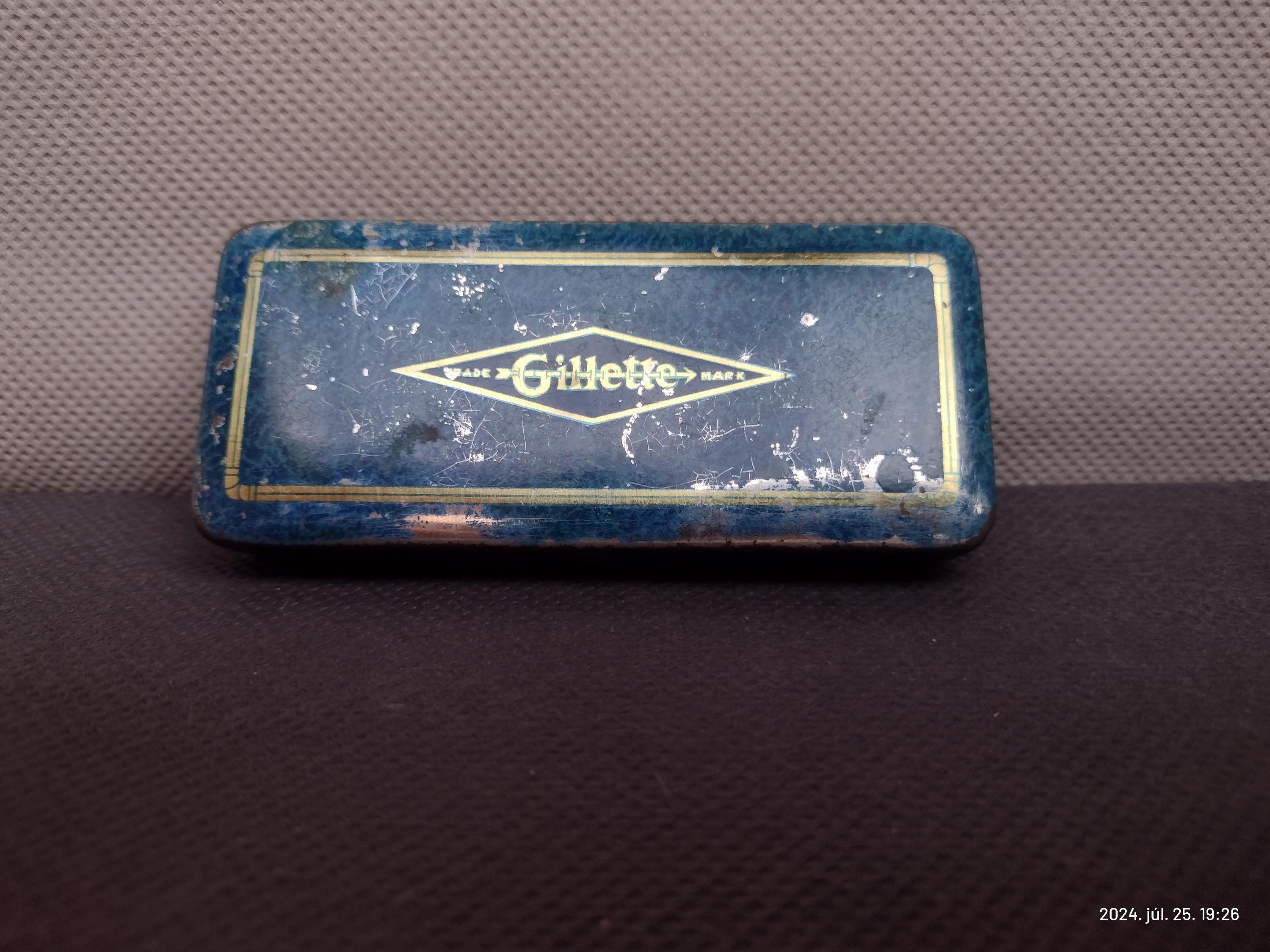 Gillette France Service Set - Etsy