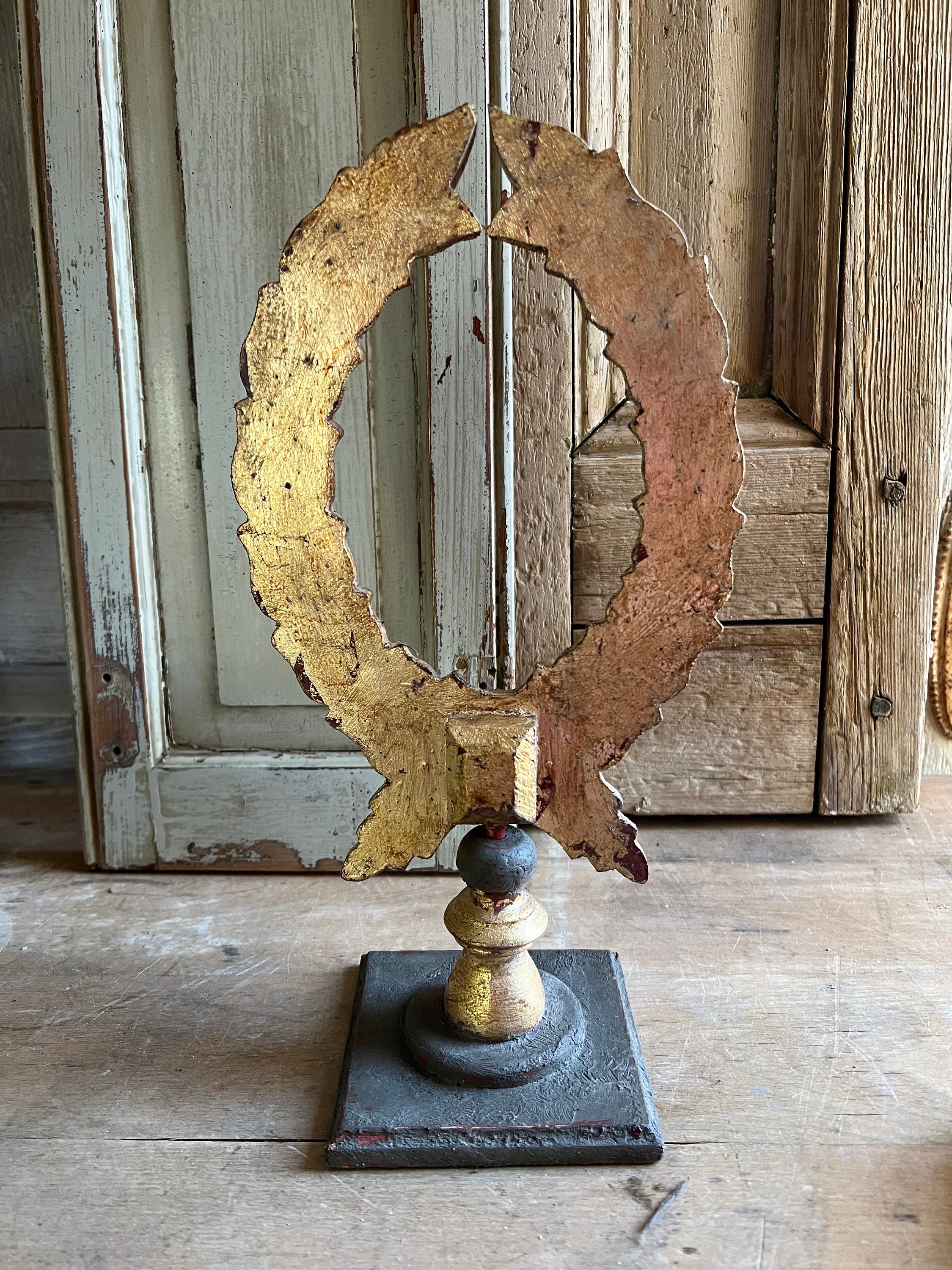 Handmade Gilded Wood Laurel Leaf Wreath on Stand Classical Roman Greek ...