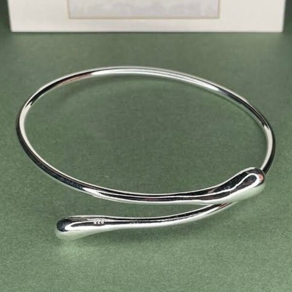 Modern Silver Bangle - Etsy