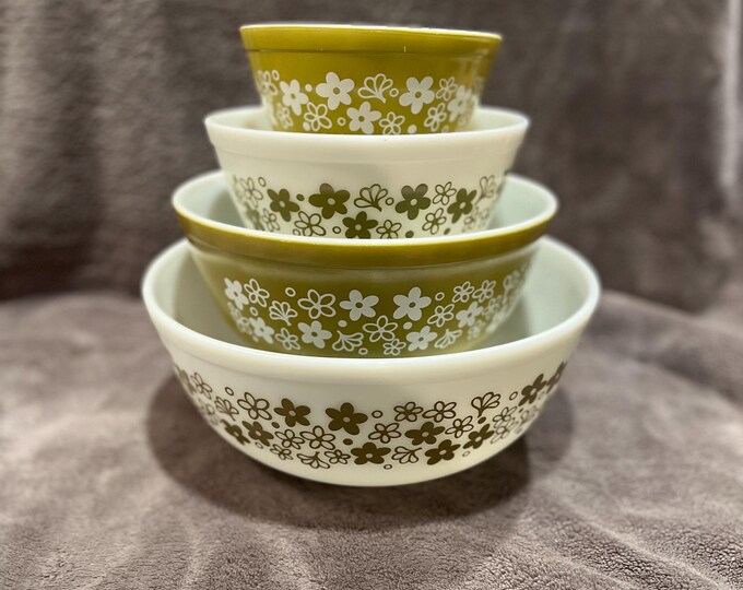 Vintage Pyrex Mixing Bowl Set: Spring Blossom Green, 4 Nesting Bowls - Etsy