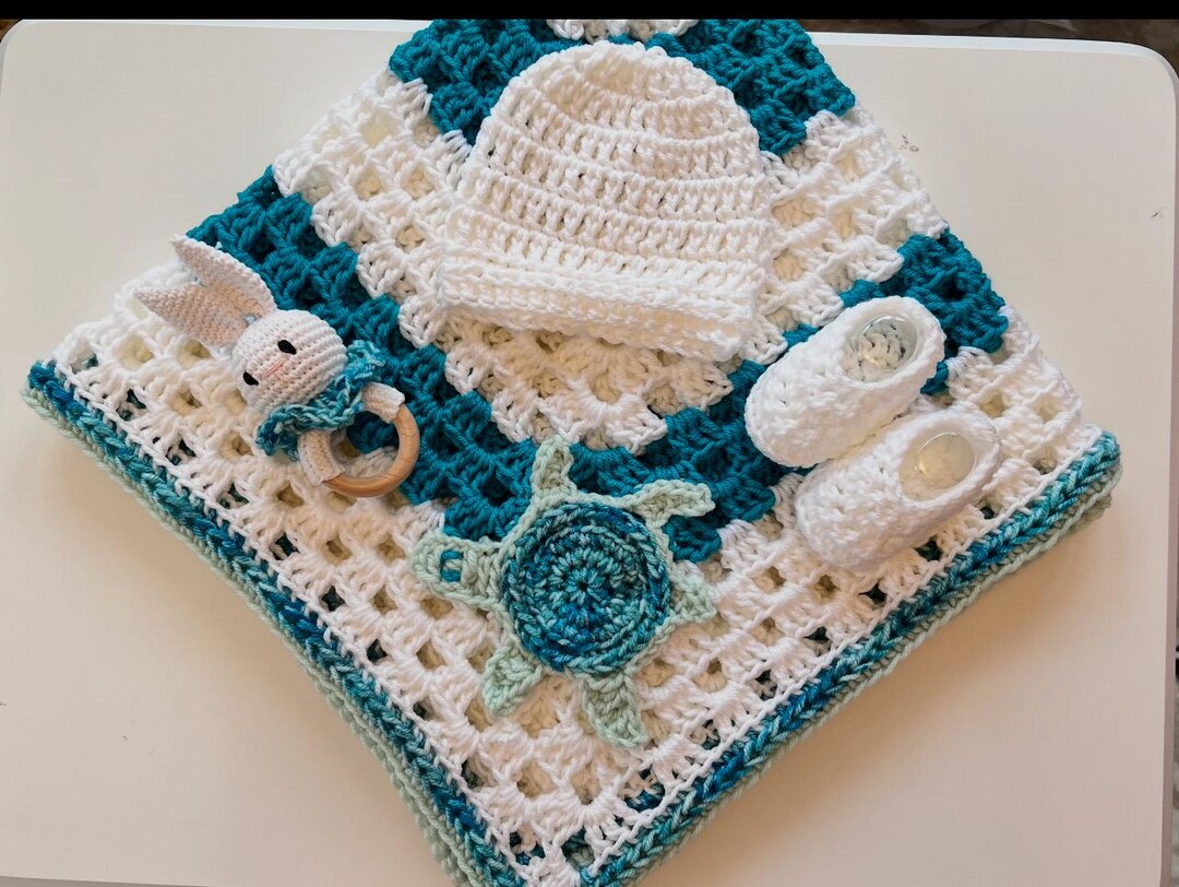 Crochet Baby Blanket, Handmade Crochet Hat Blanket & Booties, Pale ...