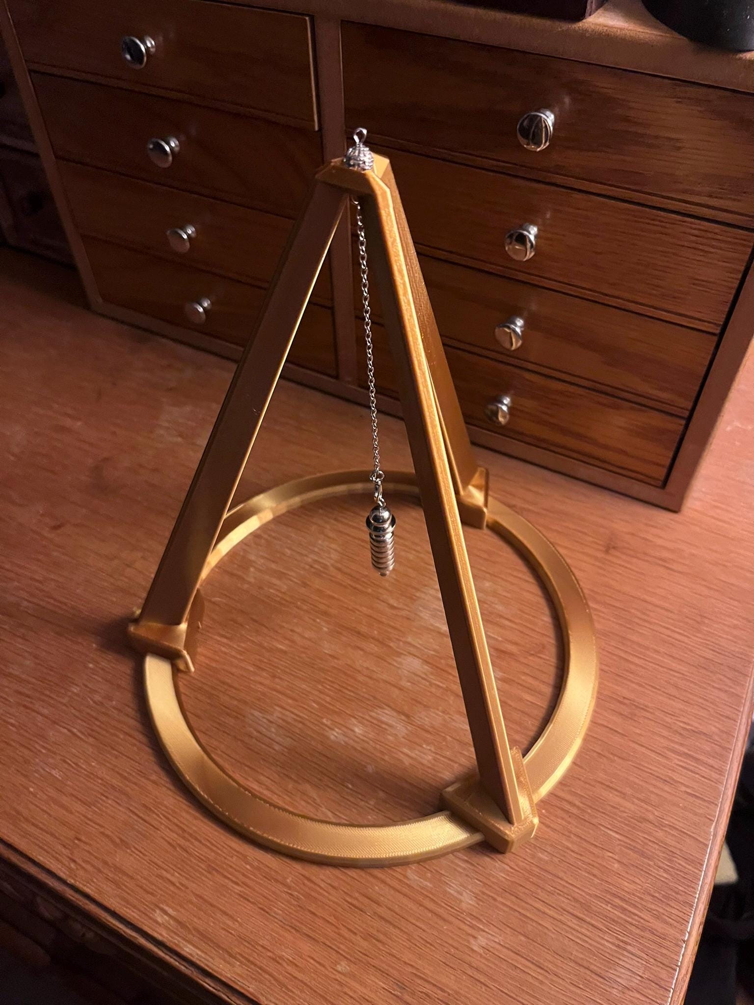 3D Printed Pendulum Stand: Divination Tool, Gothic Altar Decor - Etsy