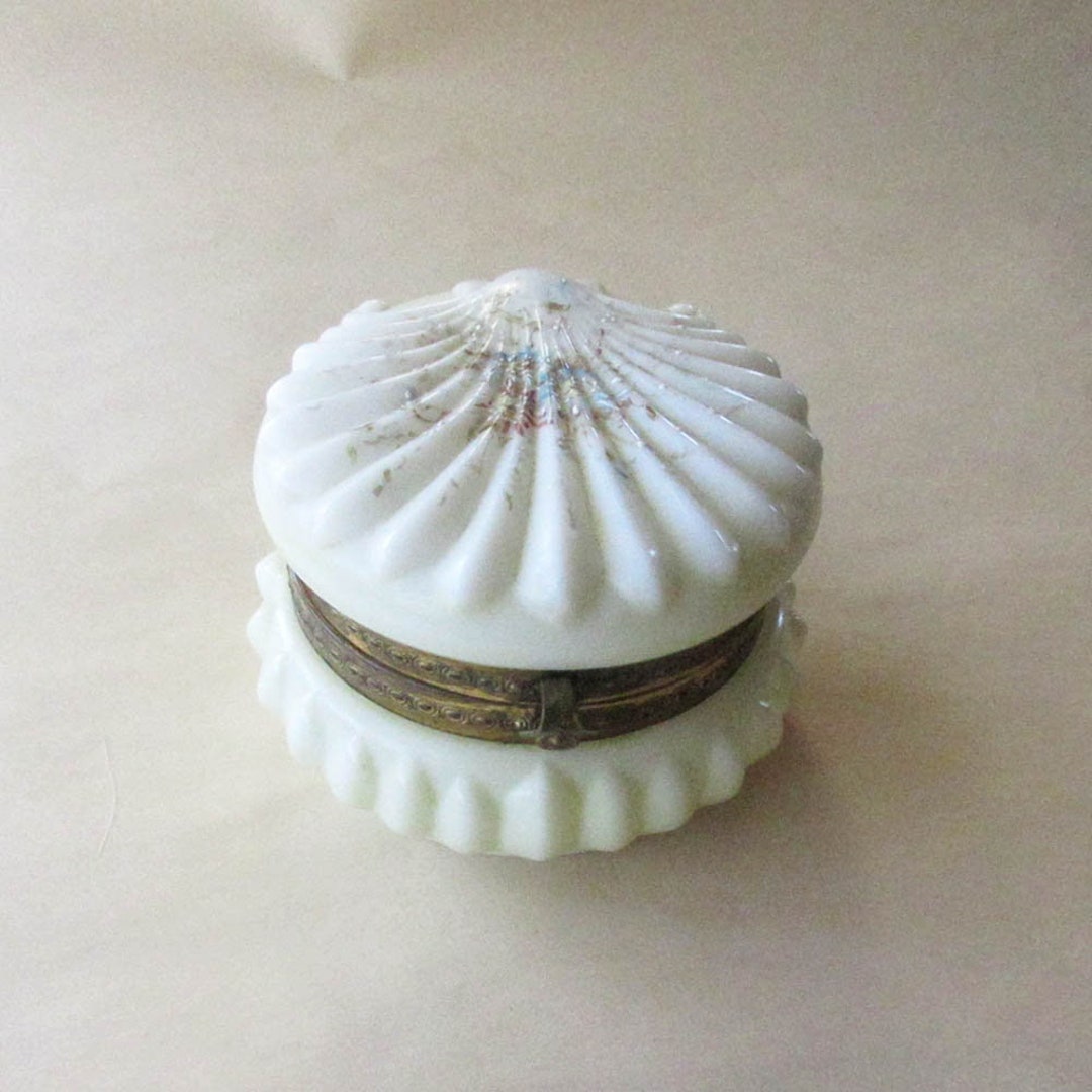 Vintage Wavecrest Circa 1898 Cream Enameled Dresser Box Jar Handpainted ...