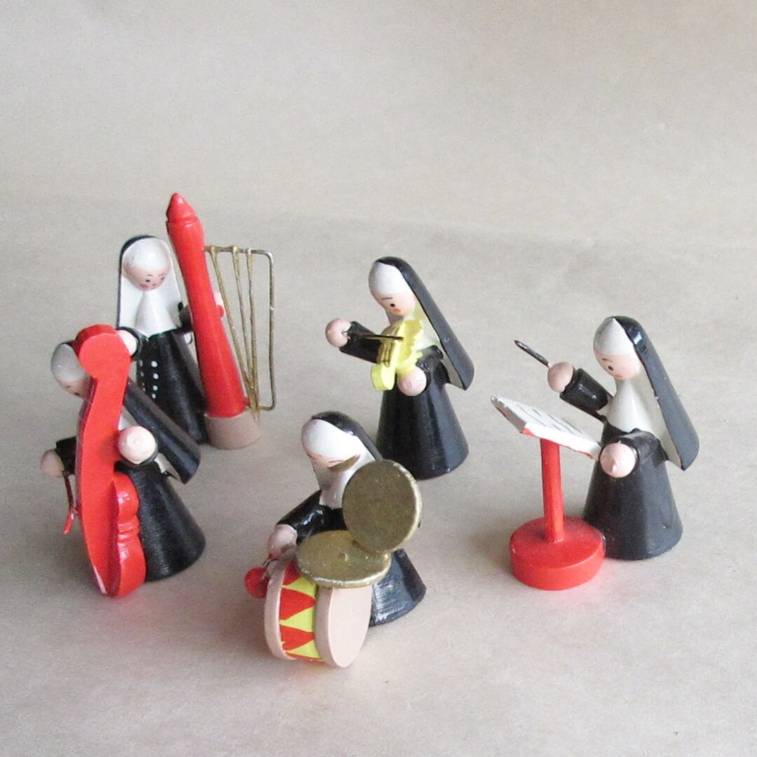 5 Italy Vintage Feri Wooden Wood Tiny Nun Band Hand Made Christmas ...