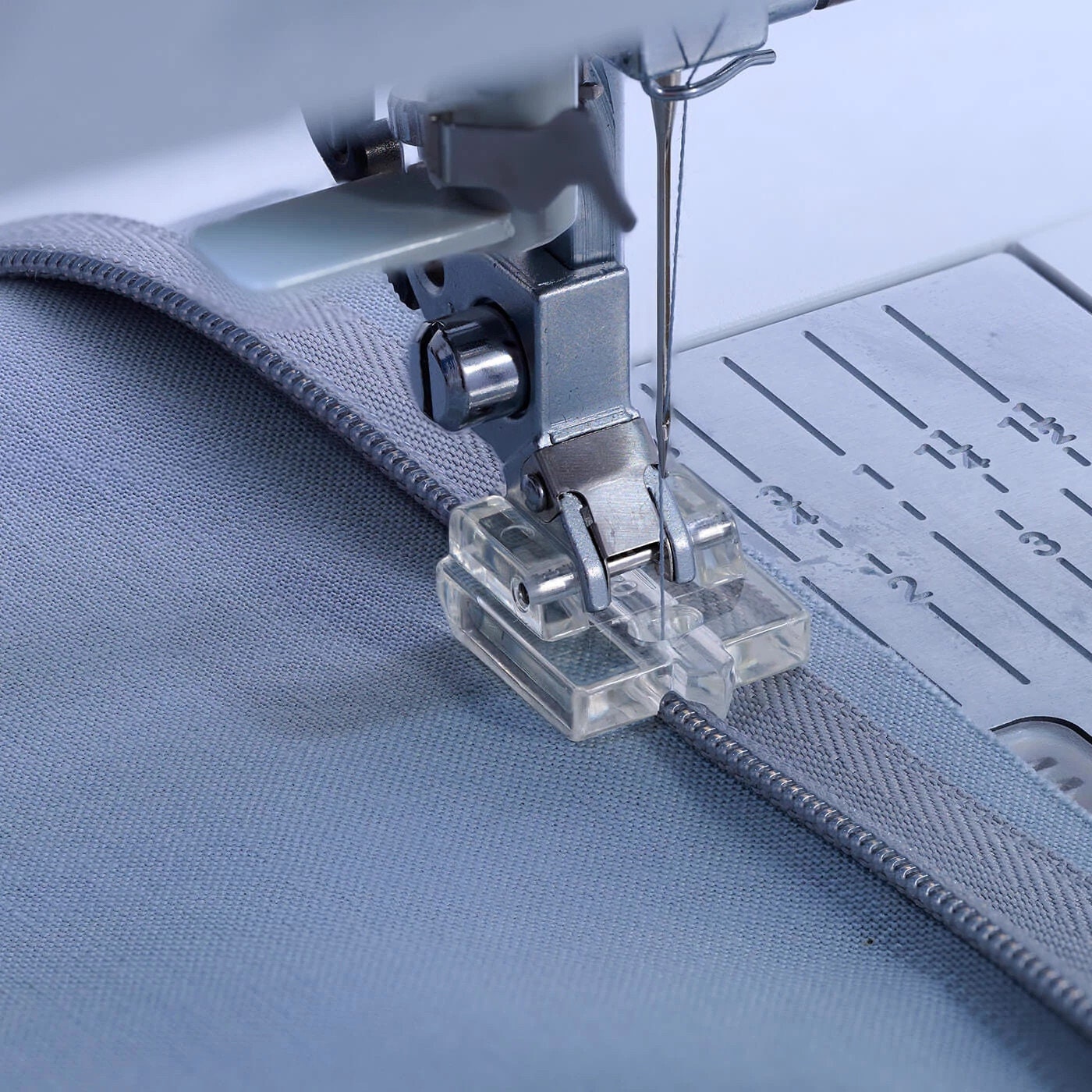 PFAFF Invisible Zipper Foot: Sewing Machine Concealed Zipper Attachment ...