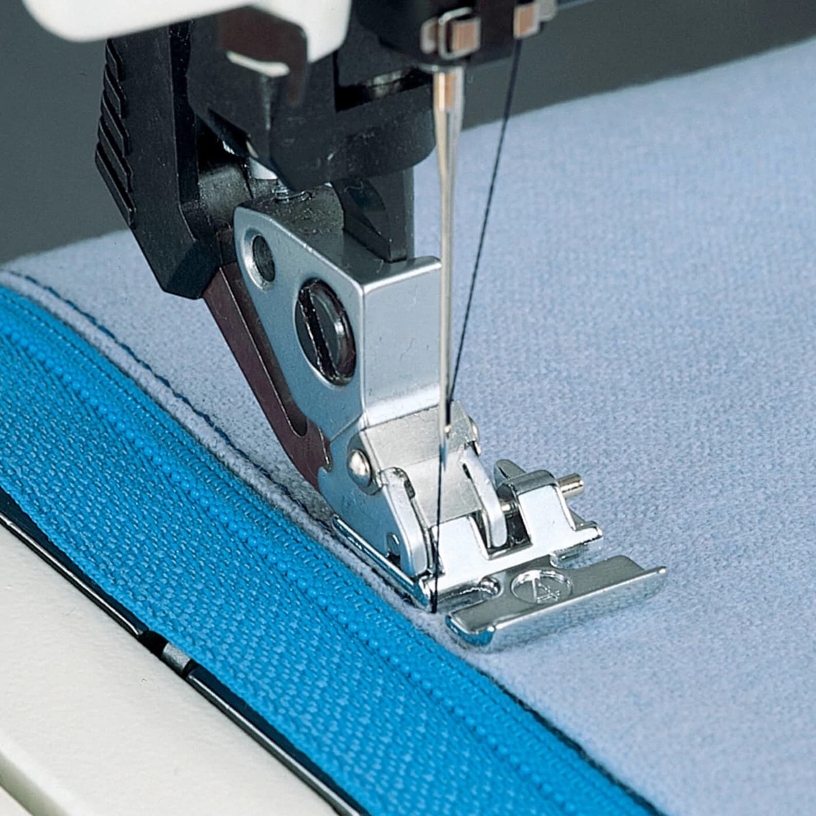 Sewing Machine PFAFF Zipper Foot - PFAFF Zipper Foot - PFAFF Sewing ...