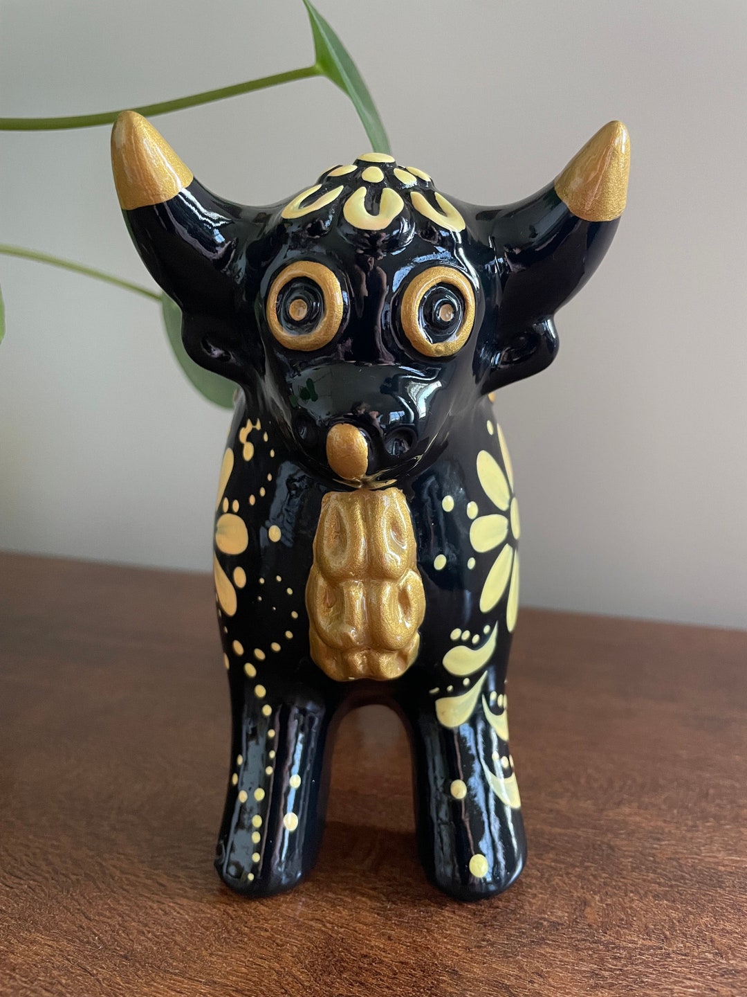 Peruvian Pottery Clay Pucara Bull Figurine Black Gold and Yellow Floral ...