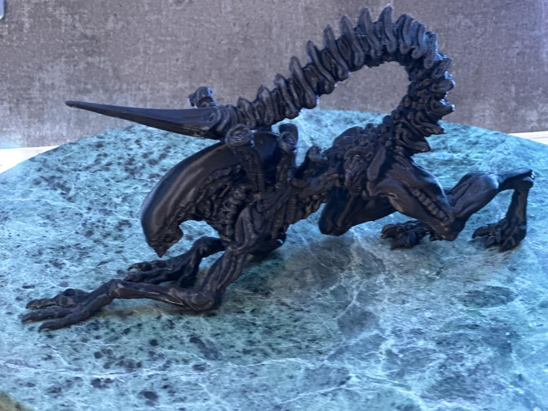 Alien Xenomorph - Alien Movie Collectible - Sci-fi Monster Decor ...