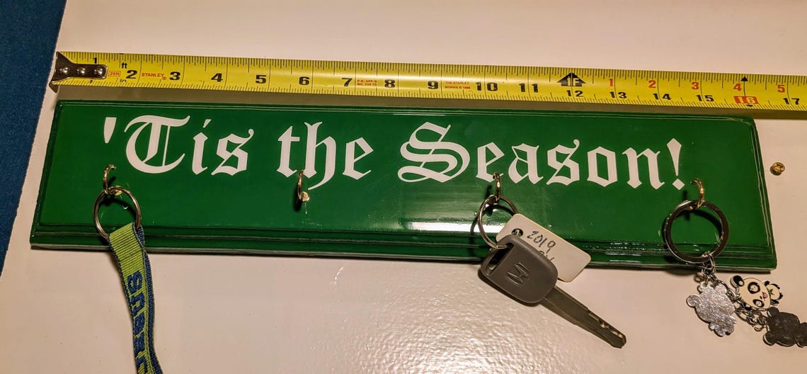 Christmas-themed "'tis the Season !" Key Rack - Etsy