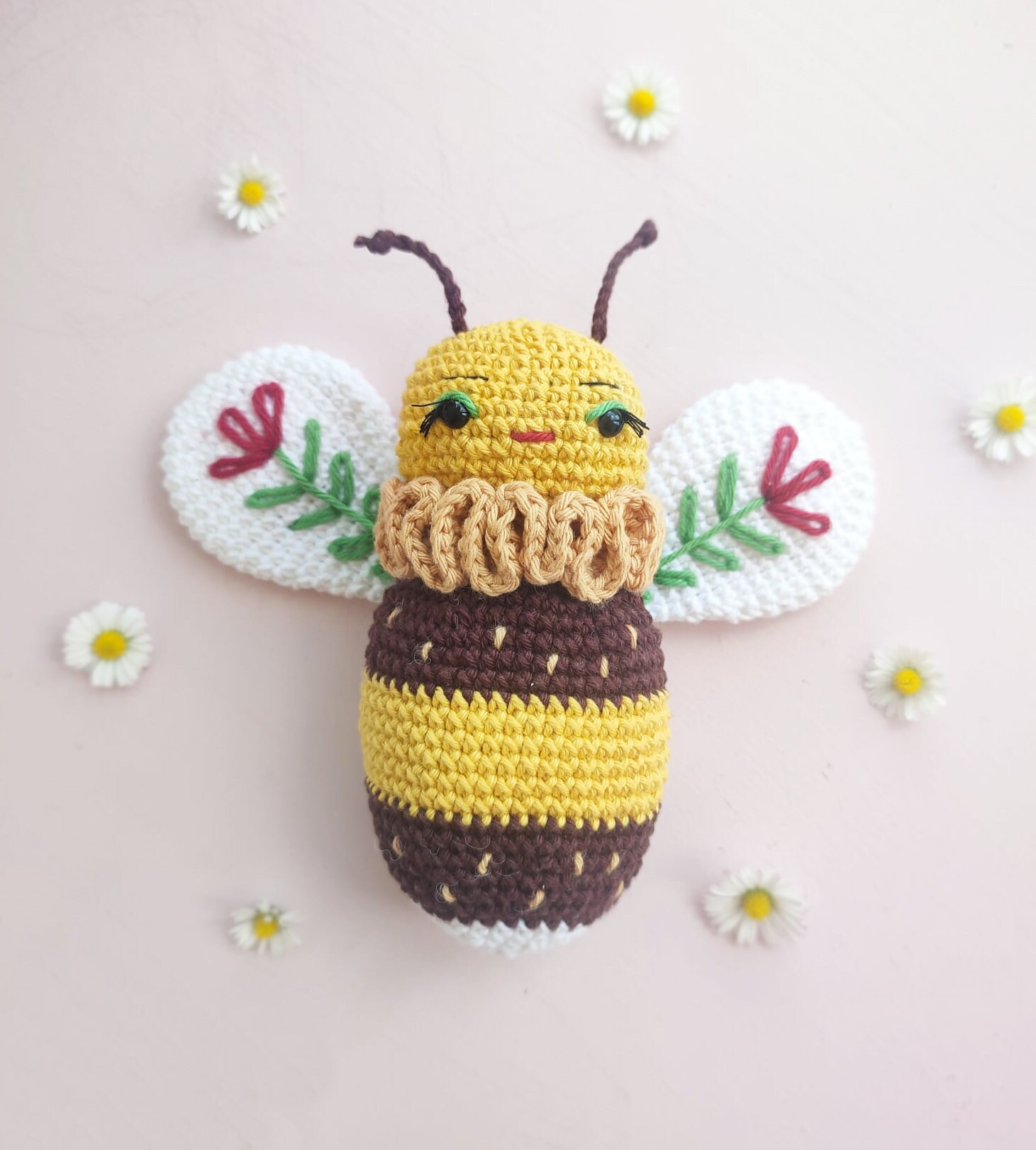 Queenie the Bee Crochet Pattern. Instant PDF Download. Cute Bumble Bee Amigurumi Pattern. - Etsy