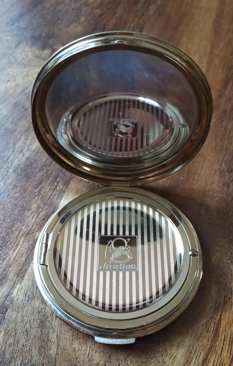 Stratton ‘toast’ Powder Compact, C.1950s – Original Puff & Sifter - Etsy