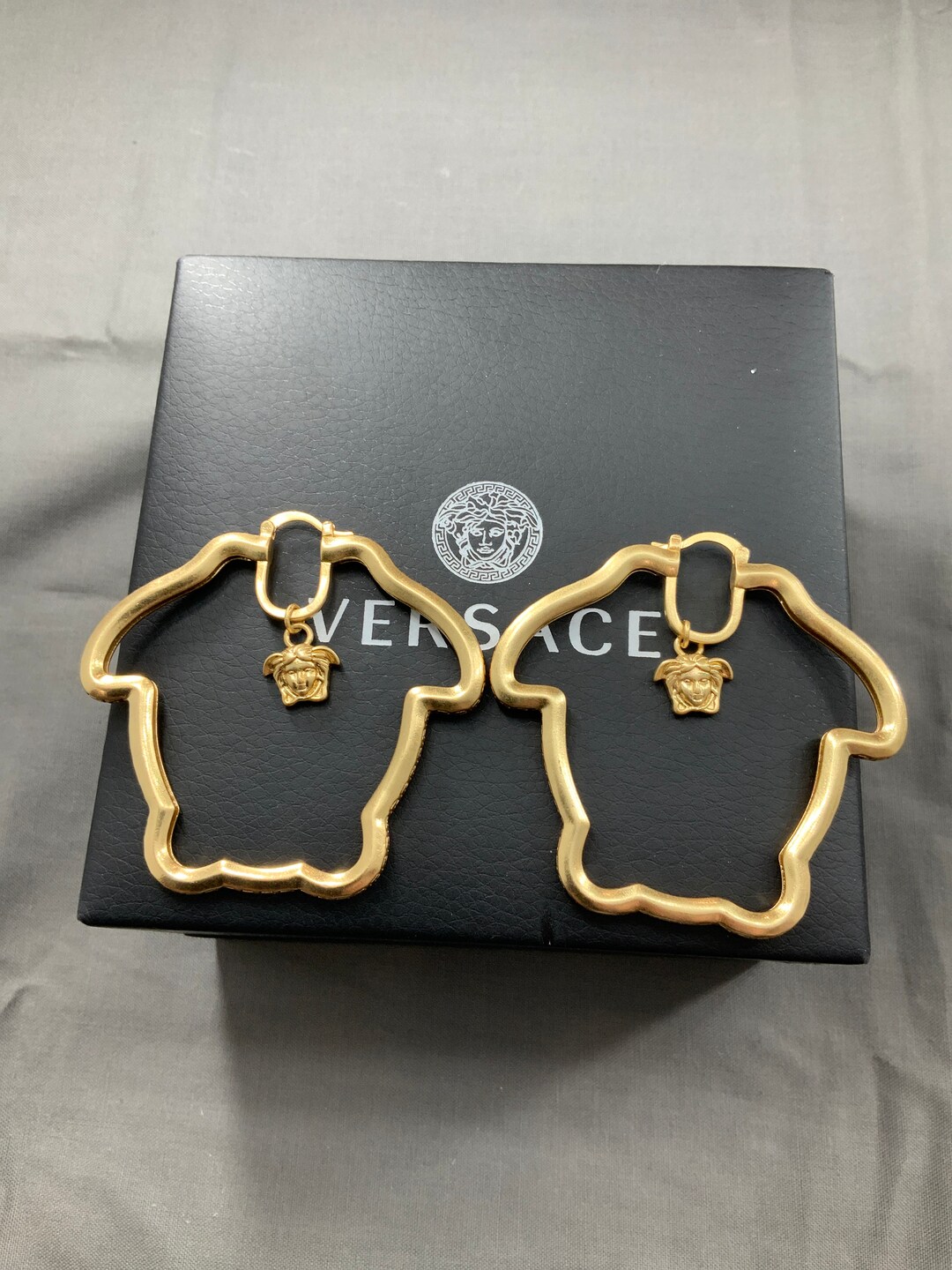 Vintage Versace Large Go,d Medusa Head Earrings With Box - Etsy