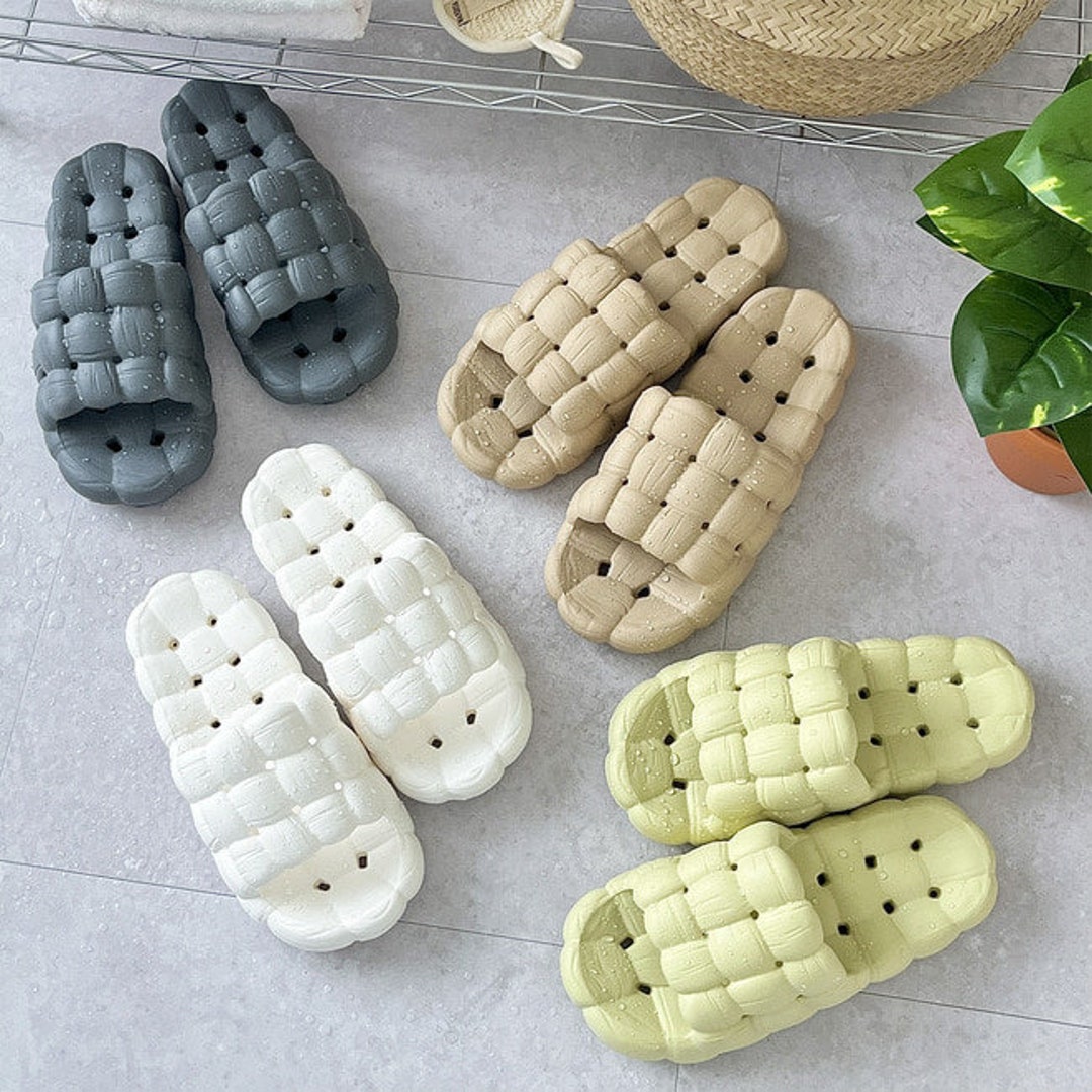 Cloud Slippers, Shower Sandals, Gym Slipper Soft Sole, Comfy In-home ...